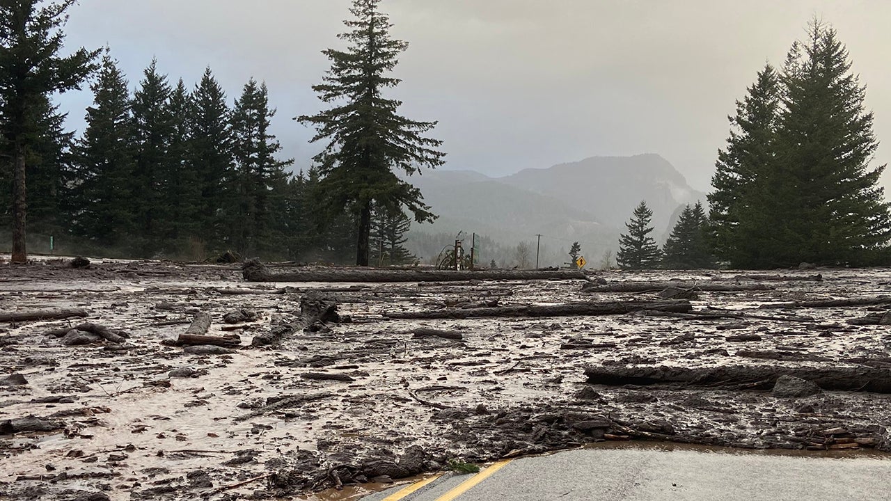 Heavy Rains and Wind Trigger Landslide in Oregon (PHOTOS) | The Weather ...