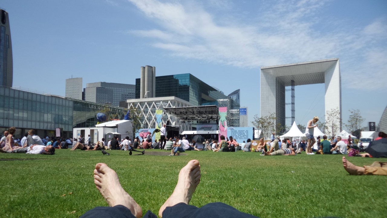 Extrema, l’appli qui veut aider les Parisiens à se protéger de la ...