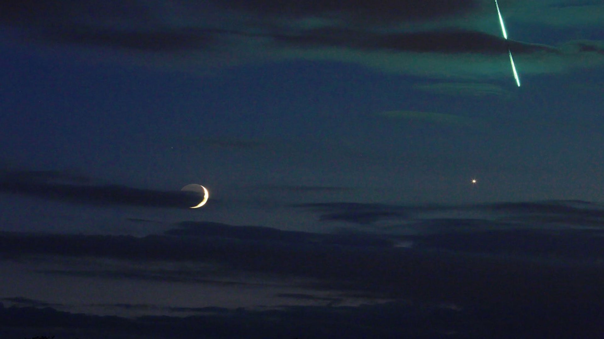 Il photographie la Lune, Vénus et une météorite sur une même image ...