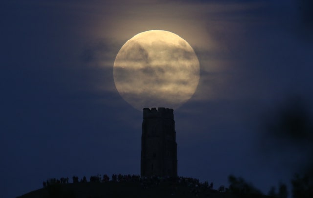 June Strawberry Moon in Photos | The Weather Channel