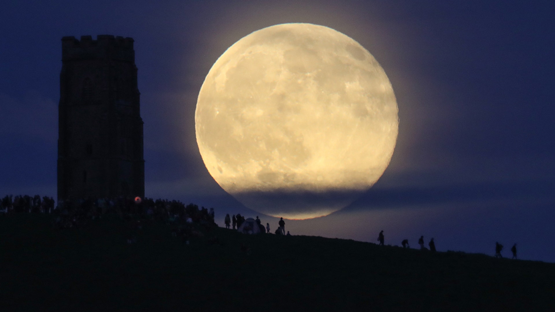 June Strawberry Moon in Photos | The Weather Channel