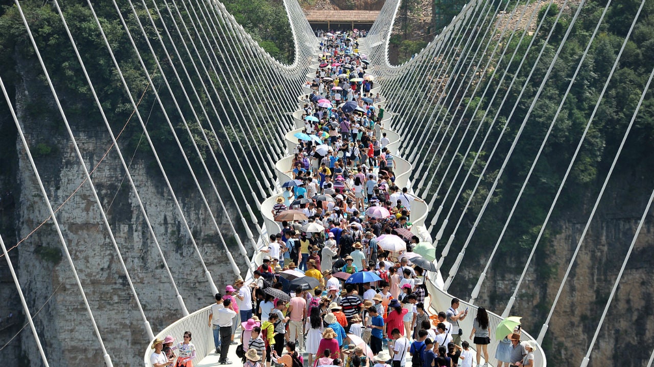 World's Longest and Highest Glass-Bottomed Bridge Opens In China's ...