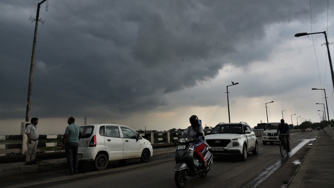 Delhi Government to Explore Artificial Rain Through Cloud Seeding by ...