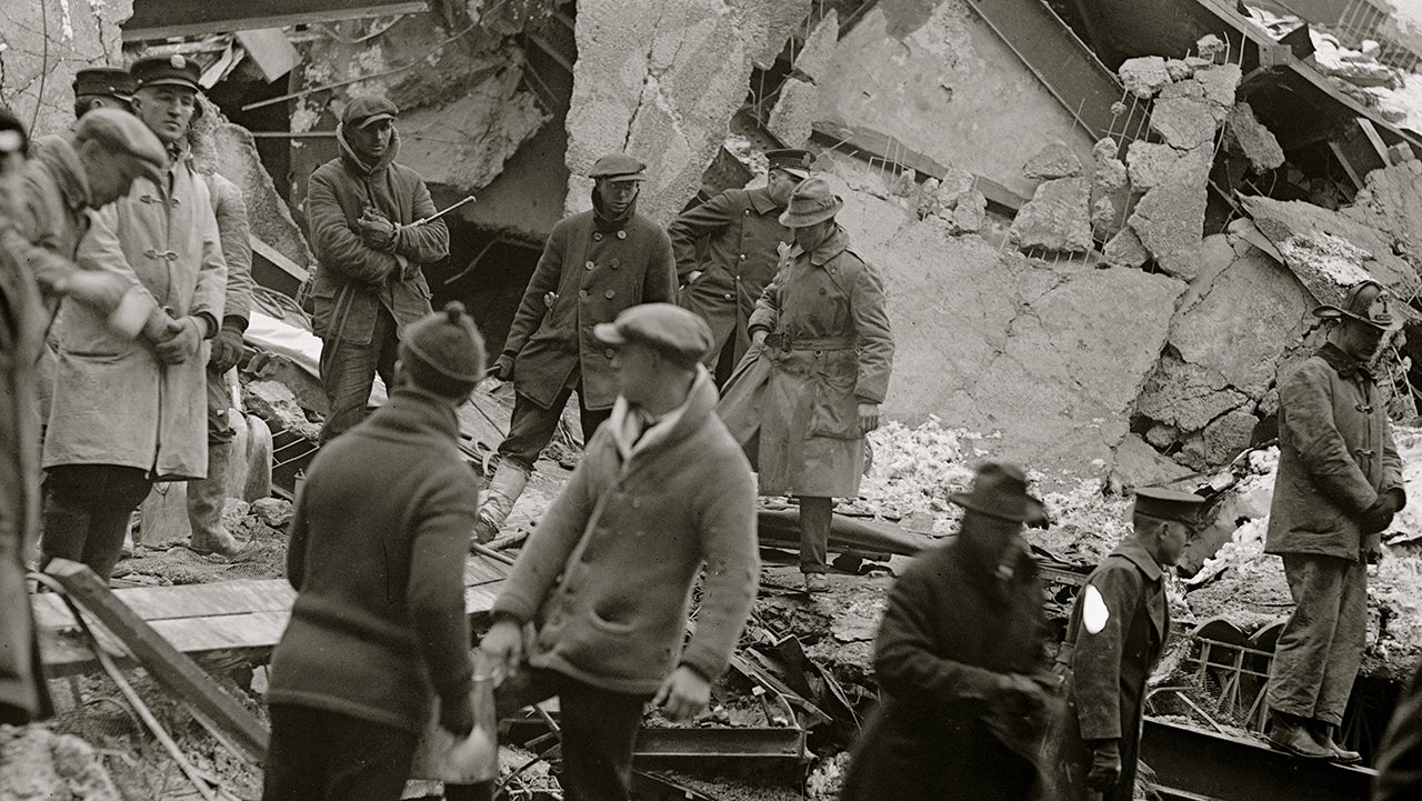 On This Date: The Knickerbocker Storm, A Washington, DC, Tragedy ...