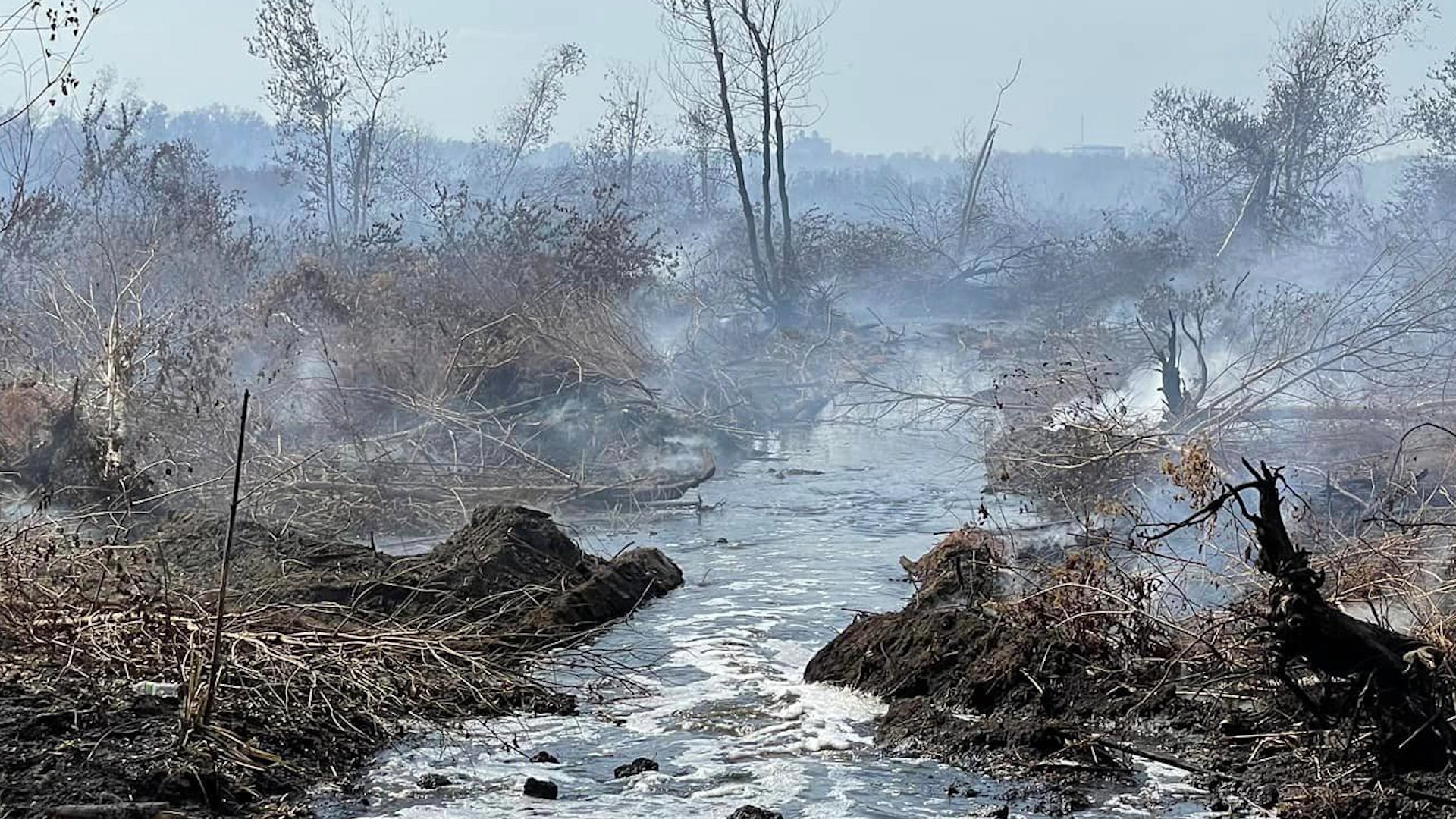 Why These Marsh Fires Are Still Burning - Videos from The Weather Channel