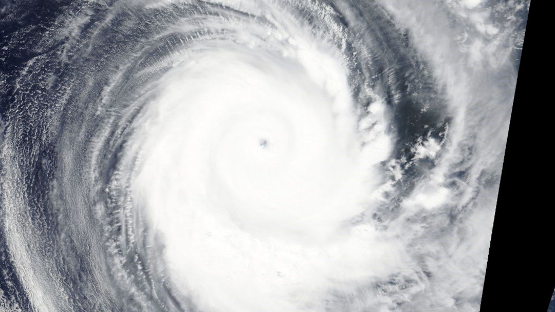 The Imagery of Category 5 Tropical Cyclone Marcus, Earth's Strongest ...