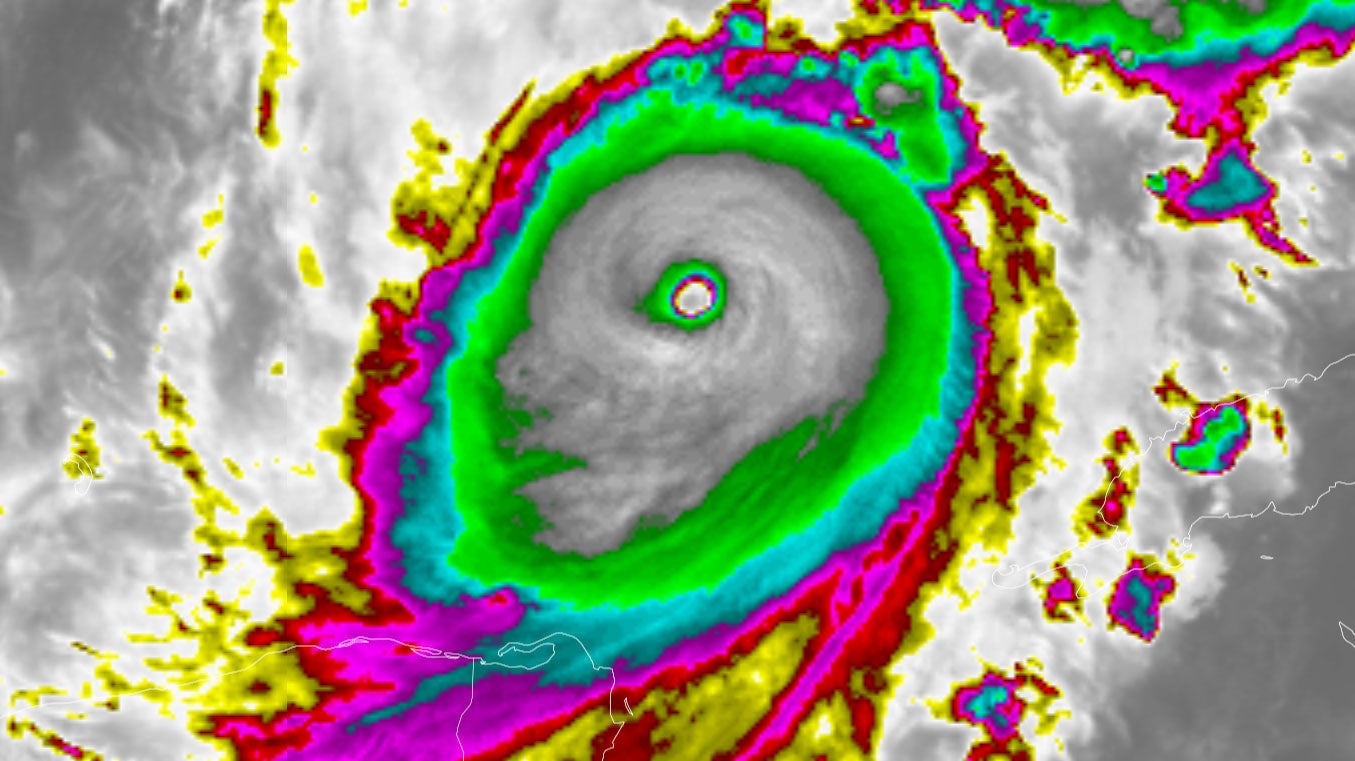 Hur Skull Face Hurricane Ian Breaks Storm Surge Record In Florida As