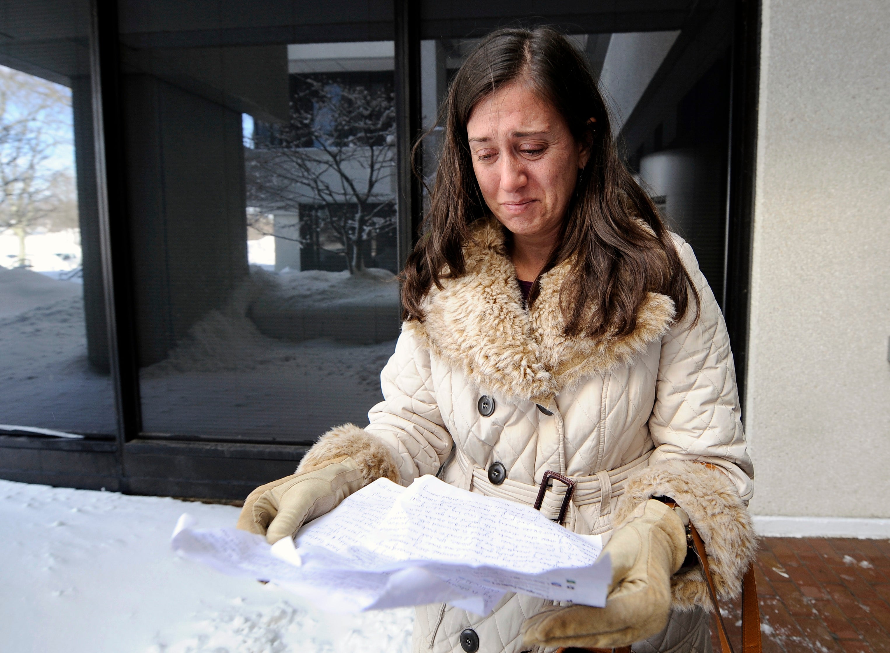 Survivors Tell of Hours Stranded on Snowy Roads | Weather.com