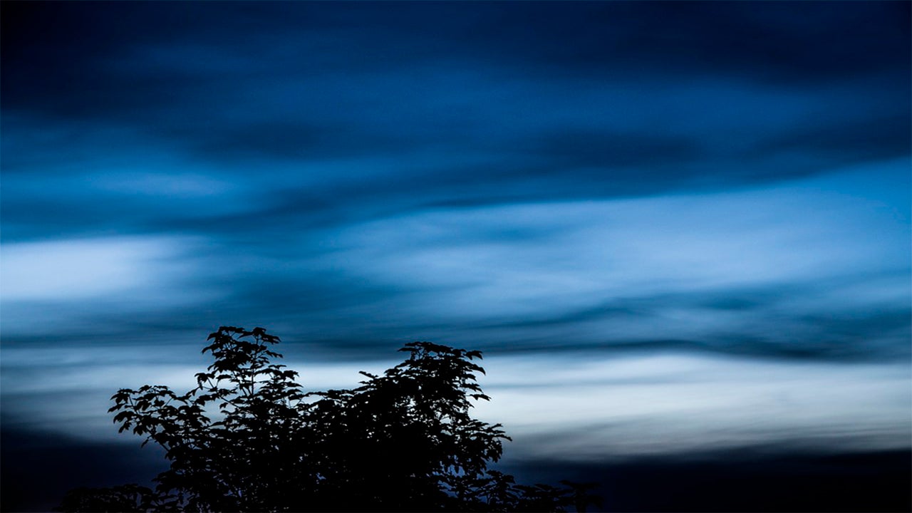 La impresionante nube que brilla de noche | The Weather Channel
