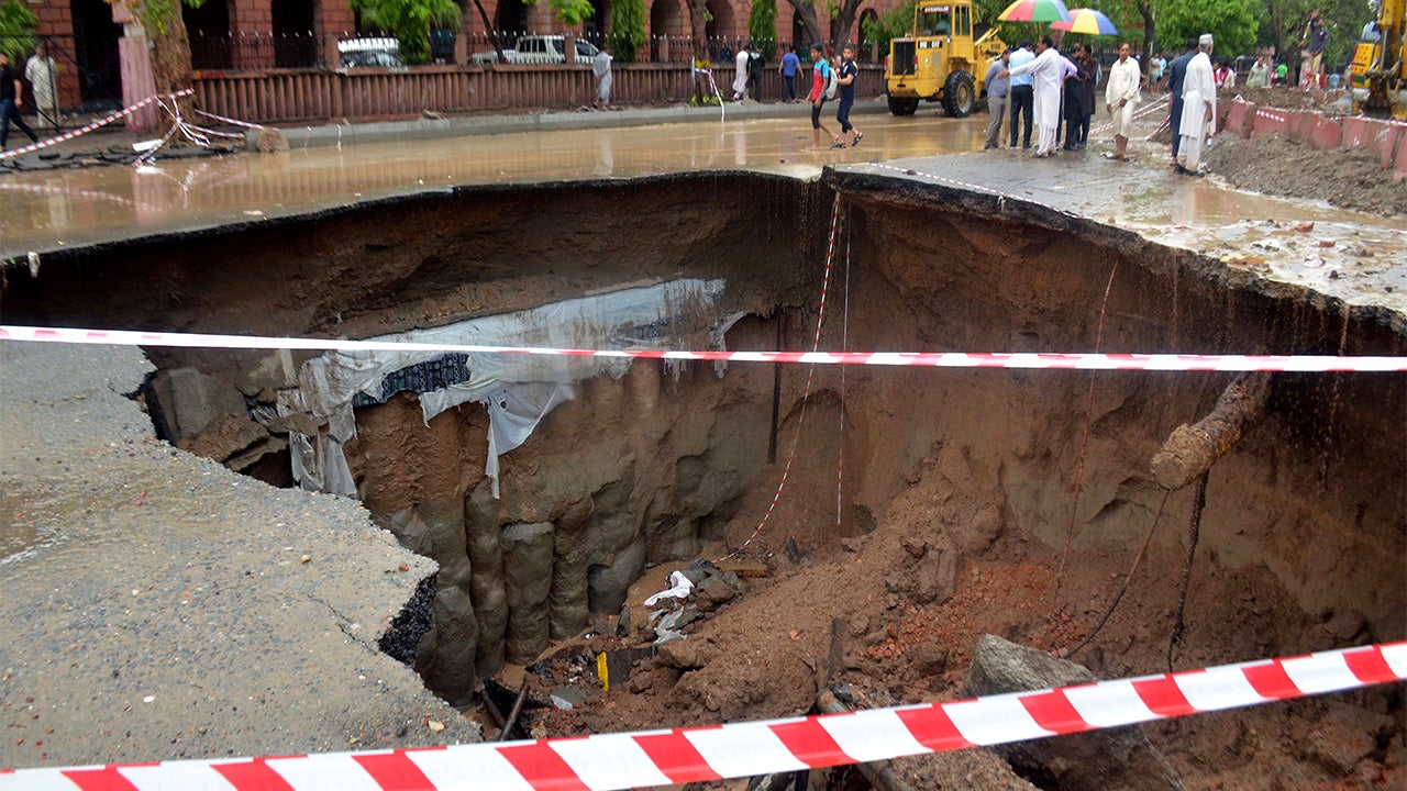 Heaviest Monsoonal Rains in Nearly 40 Years Leaves 15 Dead in Pakistan ...