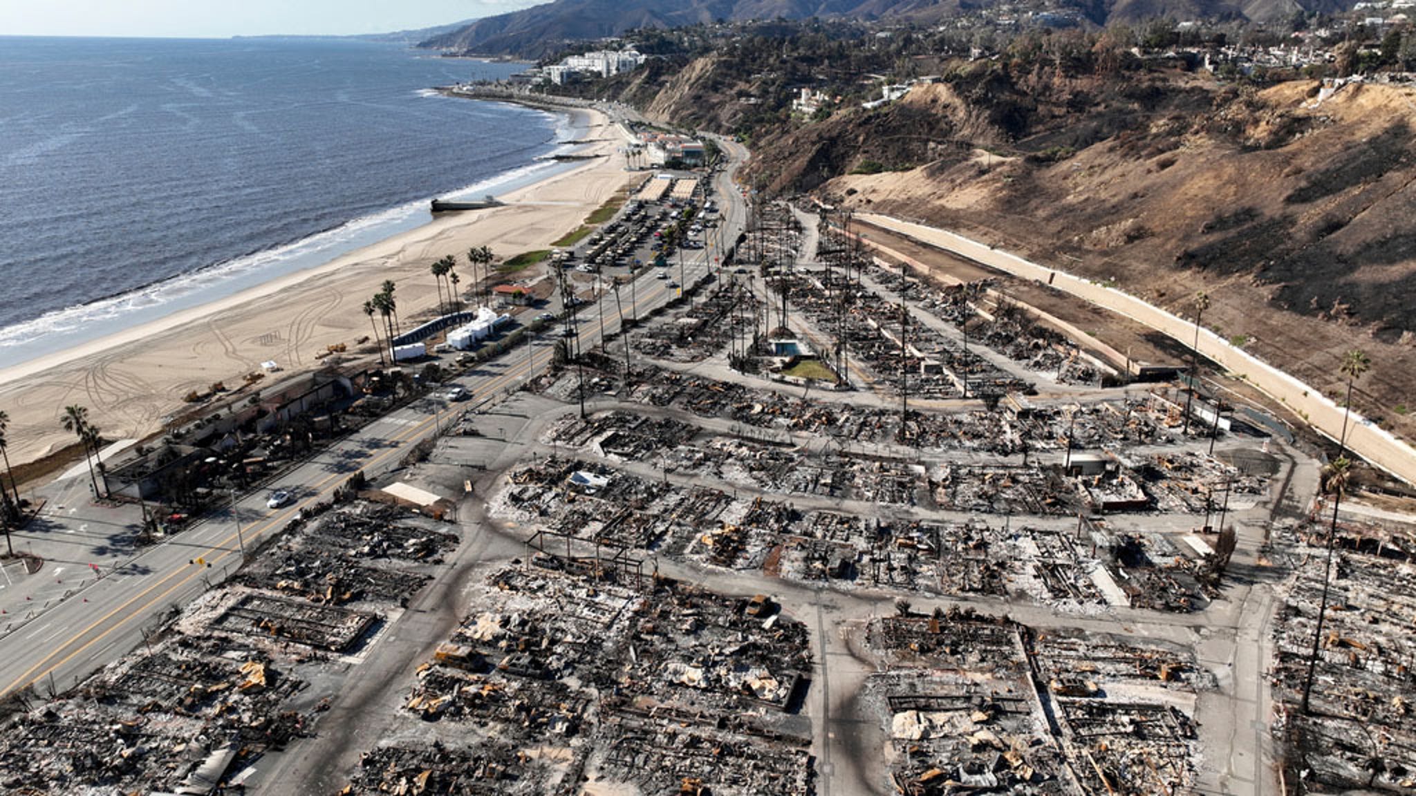 US Billion-Dollar Weather Disasters Count In 2025 Is 14 Through June ...