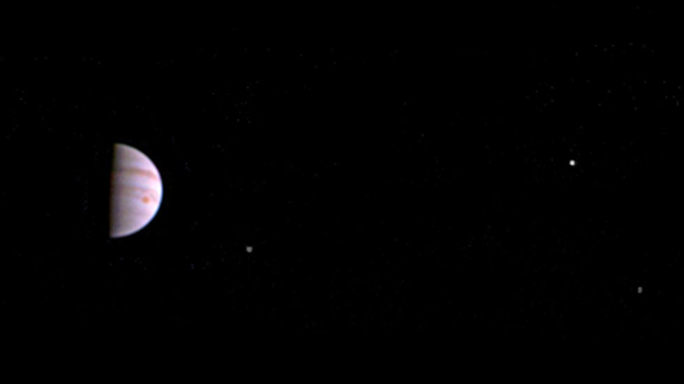 NASA's Juno Spacecraft Sends Back First Jupiter Photo From Orbit | The ...