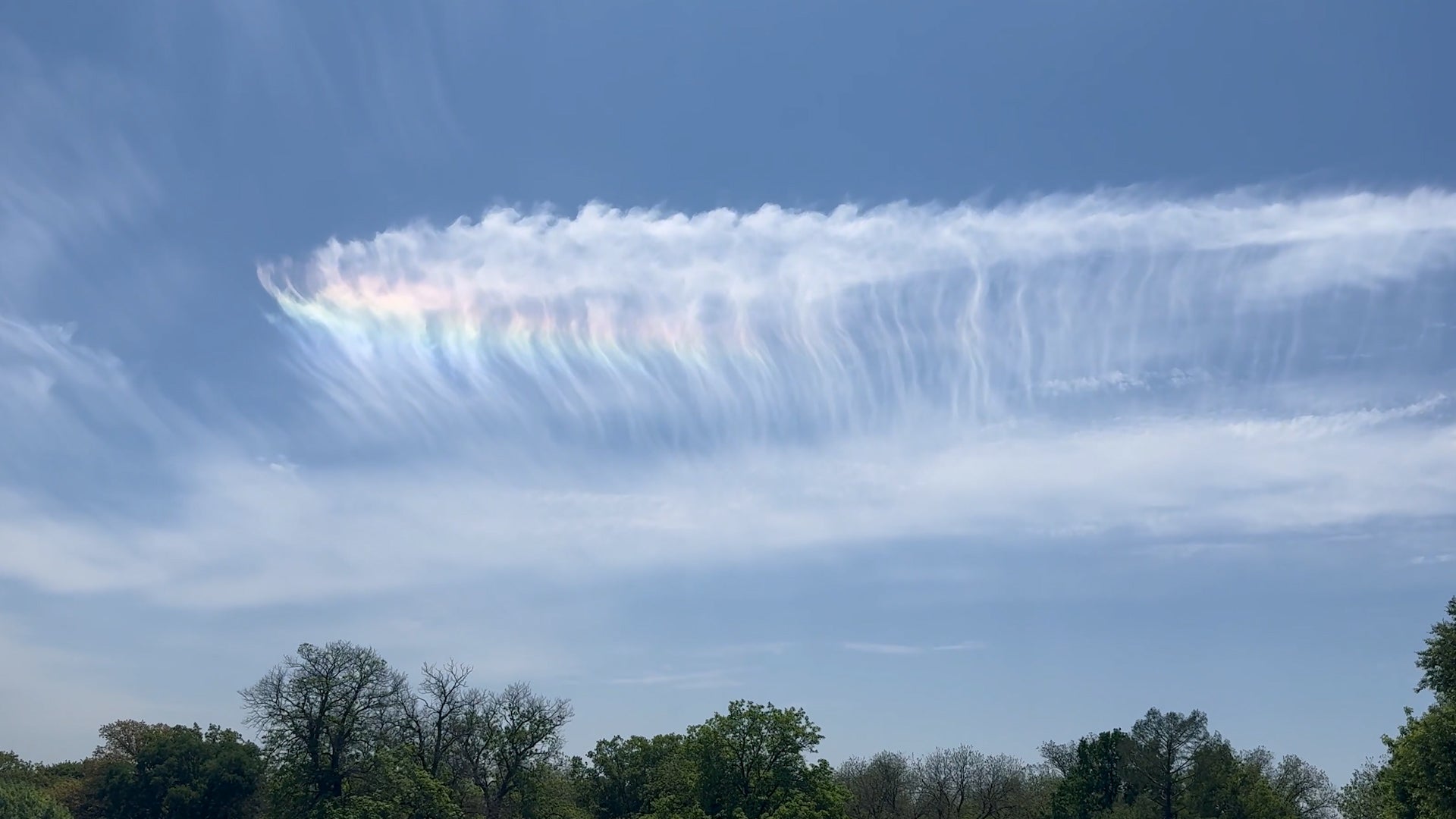 Rare Fire Rainbow, Jellyfish Cloud Combo - Videos from The Weather Channel