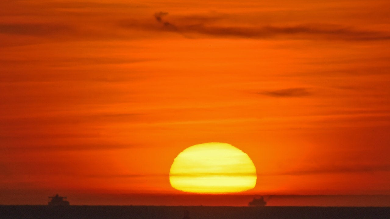 Long-range weather forecast predicts unseasonably warm end to May for ...