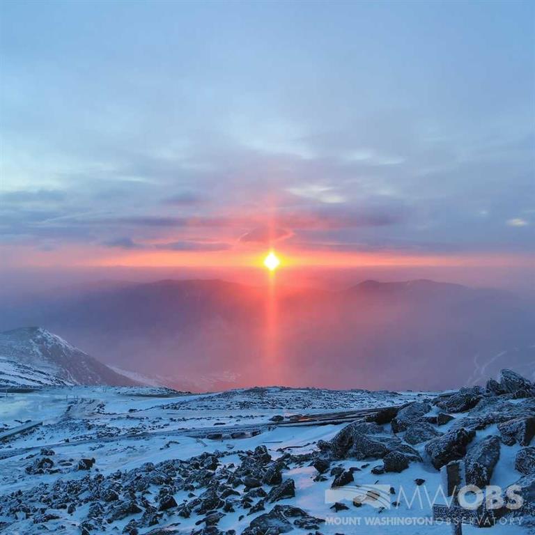 Weather Words: Light Pillar | Weather.com