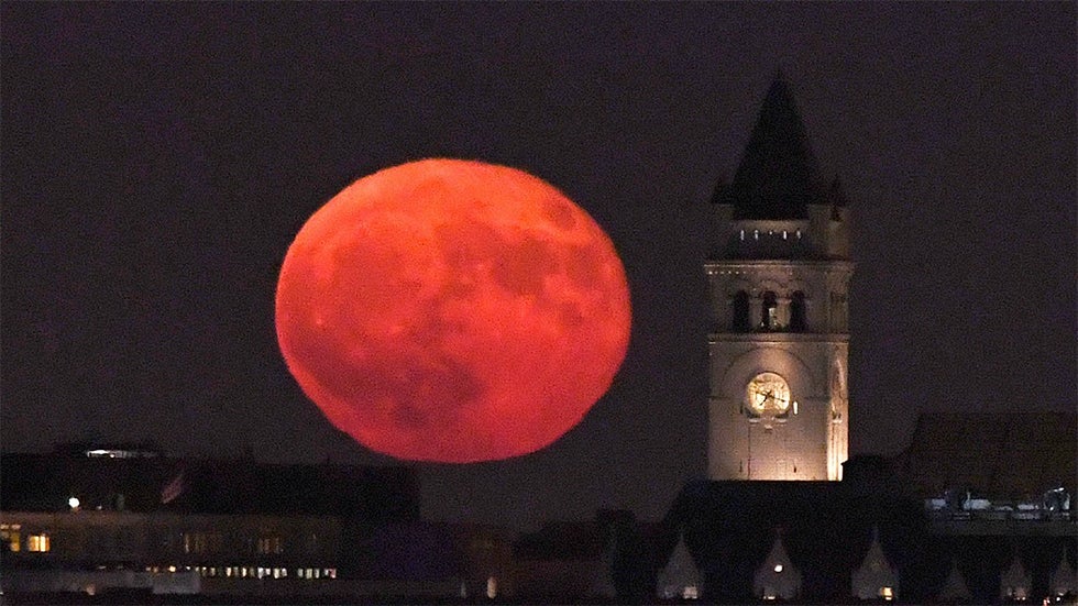 Supermoon 2017: December Marks the First (and Last) Super Full Moon of ...