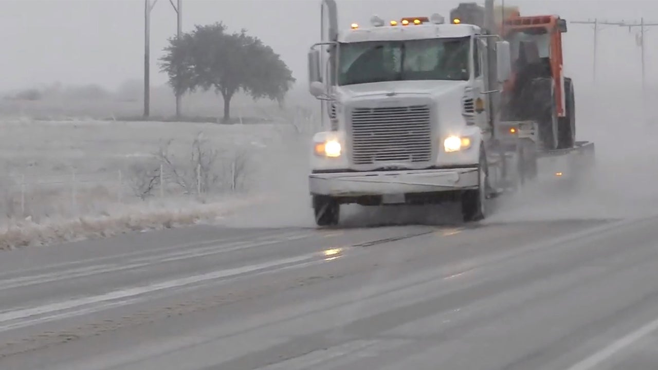 West Texas Snow Leads to Crashes, Road Closures | The Weather Channel