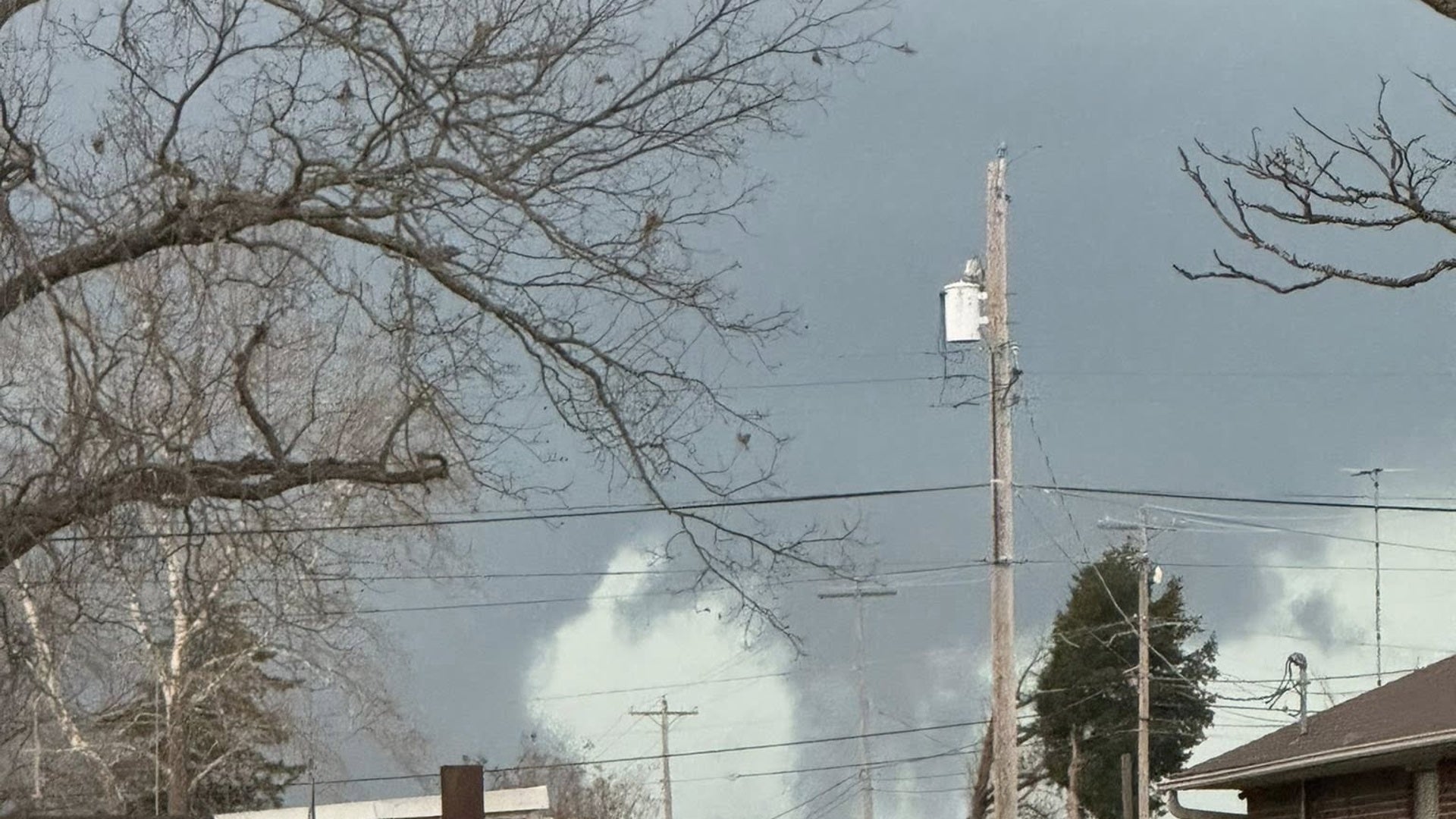 Tornado Hits Bristow Animal Rescue, All Dogs Safe | Weather.com