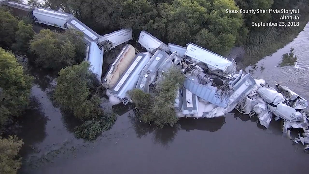 Train Derails in Iowa, Flooding and Rain Could Be to Blame | The ...
