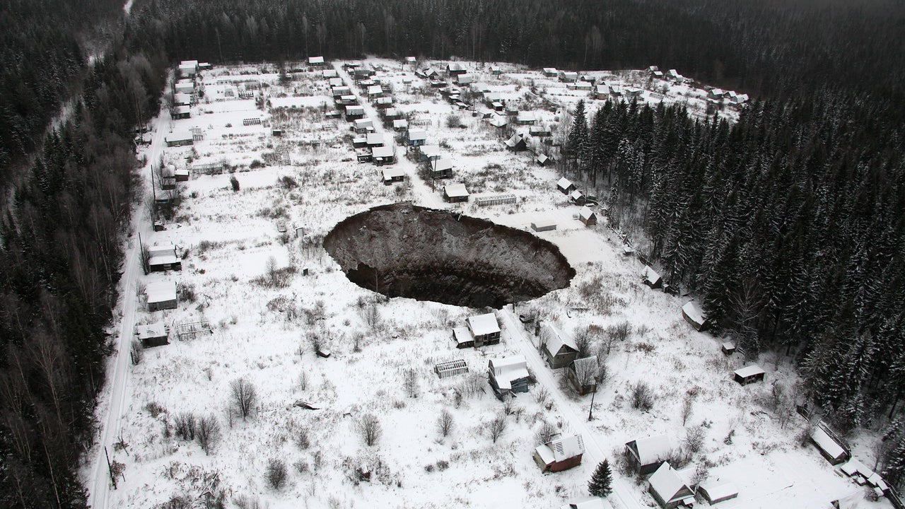 Sinkhole, Flooding Impact Russian Potash Mine | The Weather Channel