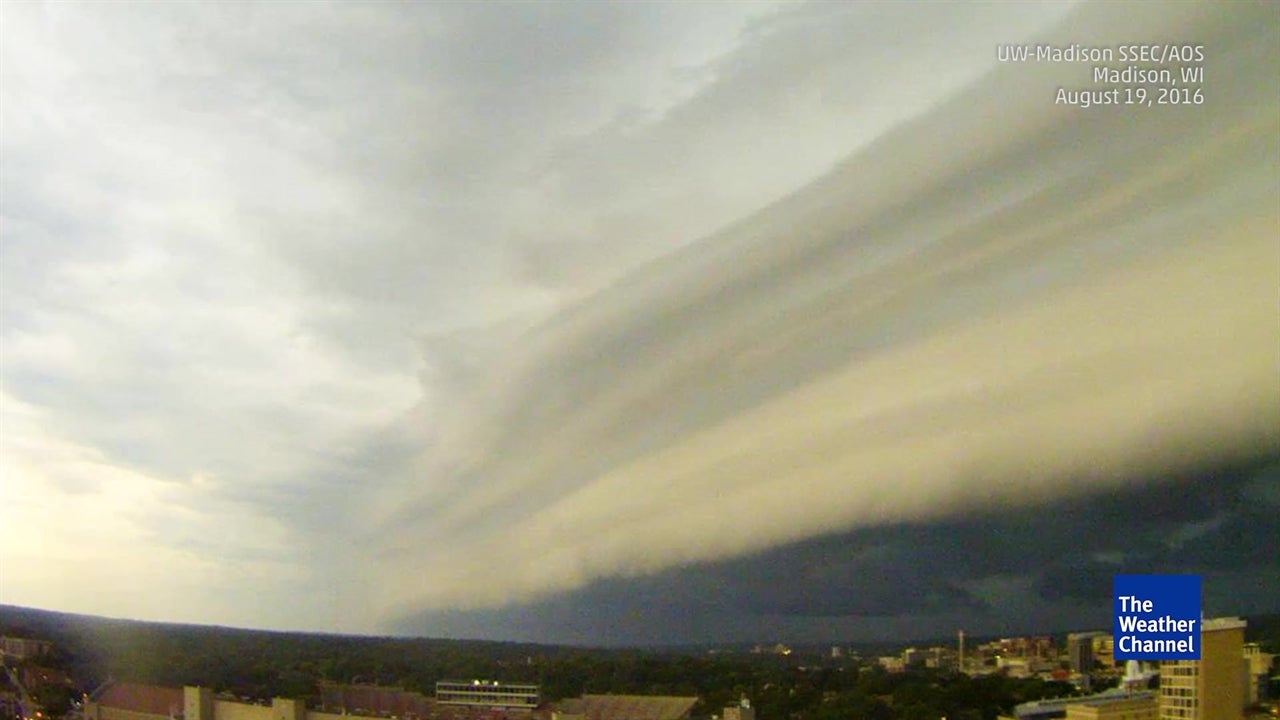 Shelf Clouds: The Science Behind Social Media's Most Popular Cloud | The Weather Channel