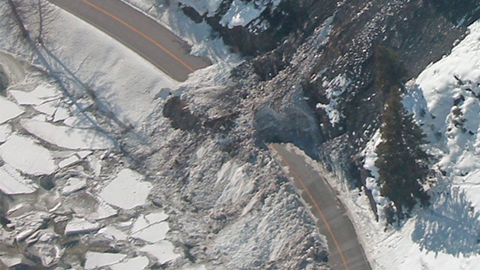 Rare Avalanche Barrage in Idaho Shuts Down Highways, Trapping Residents ...