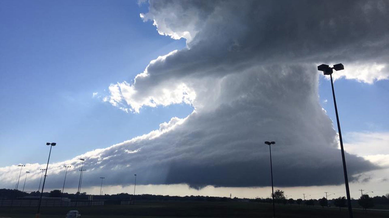Behemoth Supercells Steal Show During Plains Severe Weather (PHOTOS ...