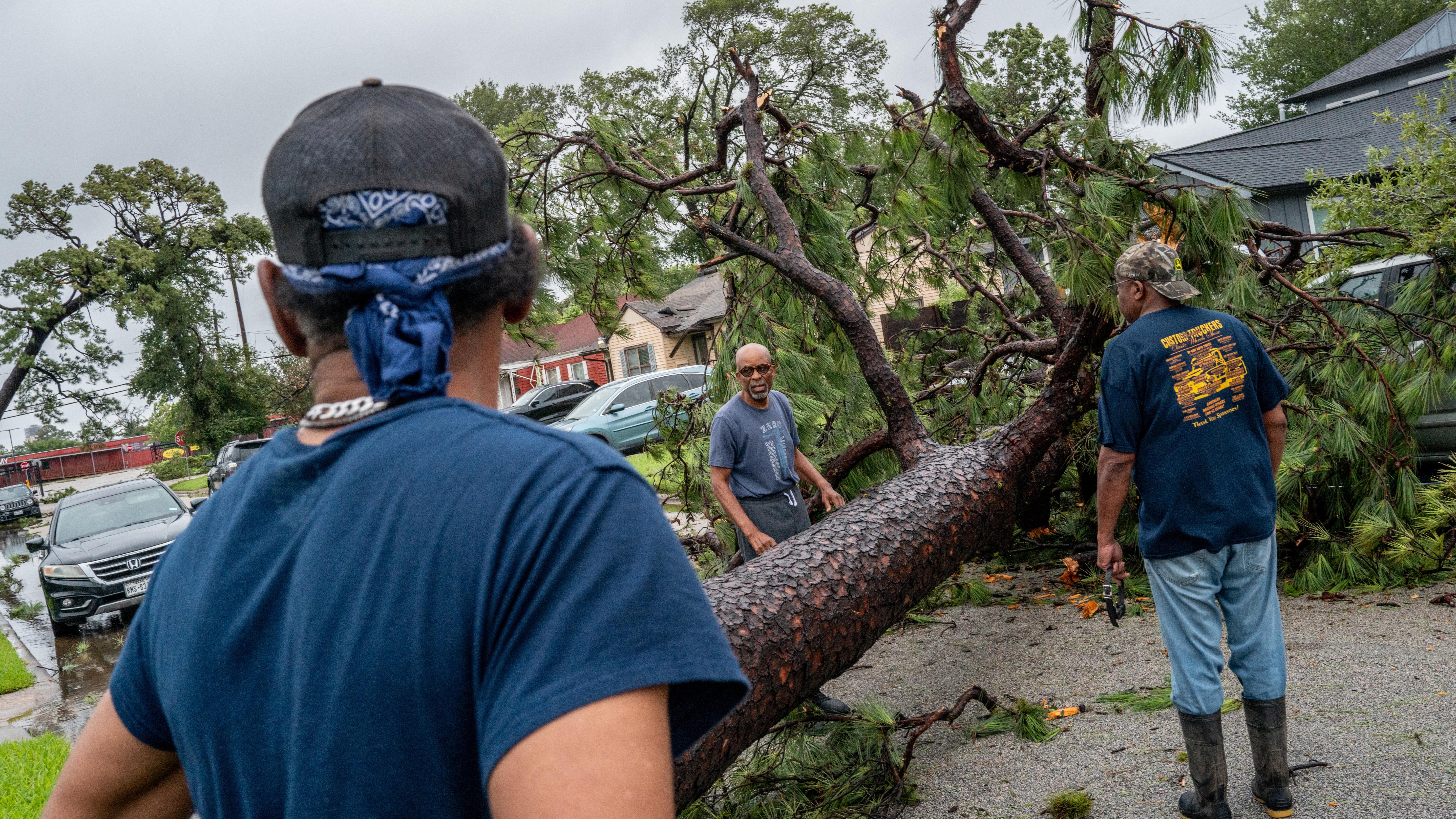 Hurricane Beryl: Houston Power Outages, Death Toll Rises | Weather.com
