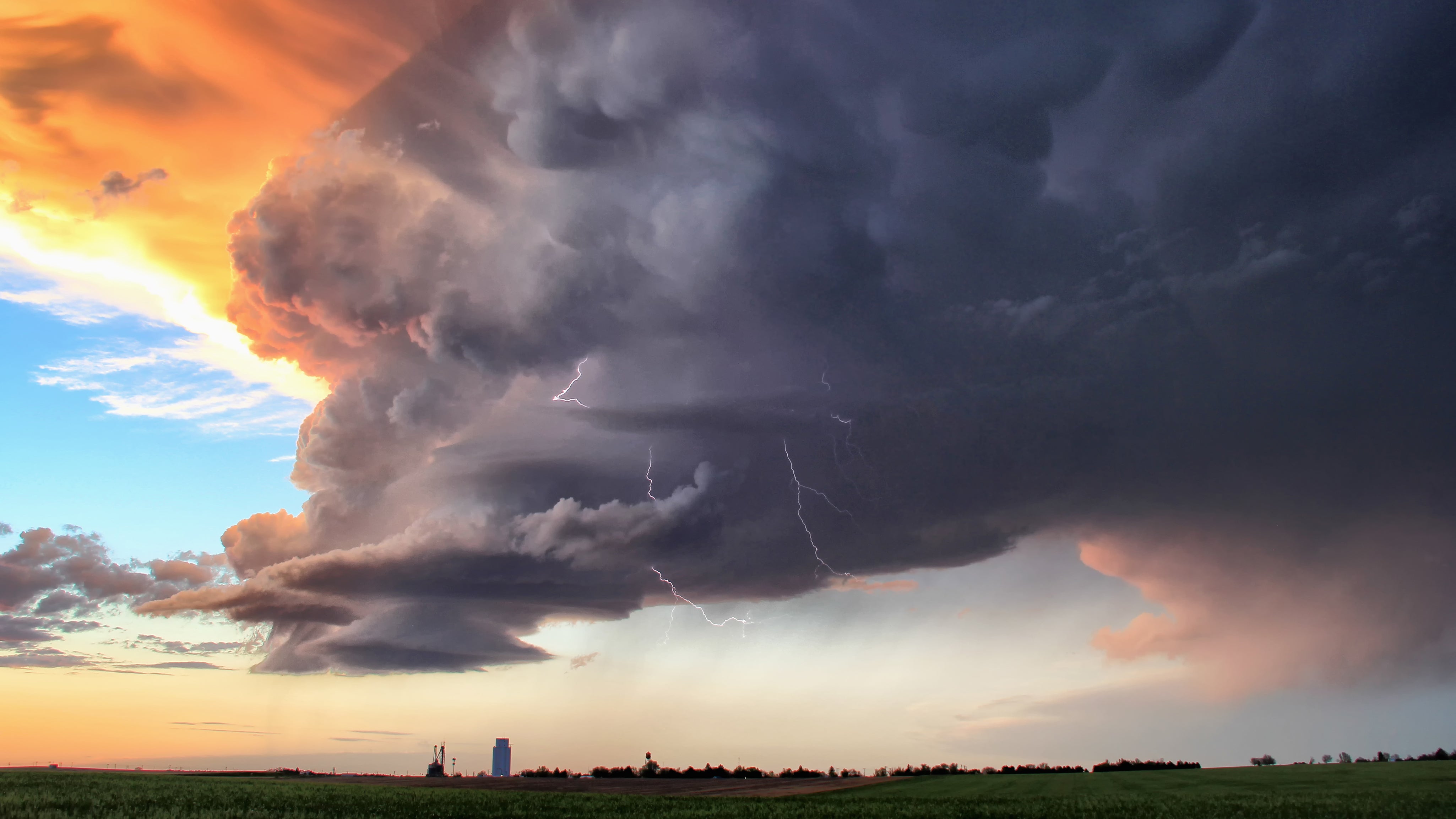 Tornadoes, Snowflakes Captured In Incredible Photos | Weather.com