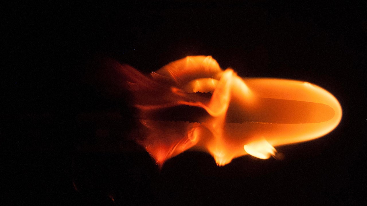 International Space Station Astronauts Experiment With Fire | The ...