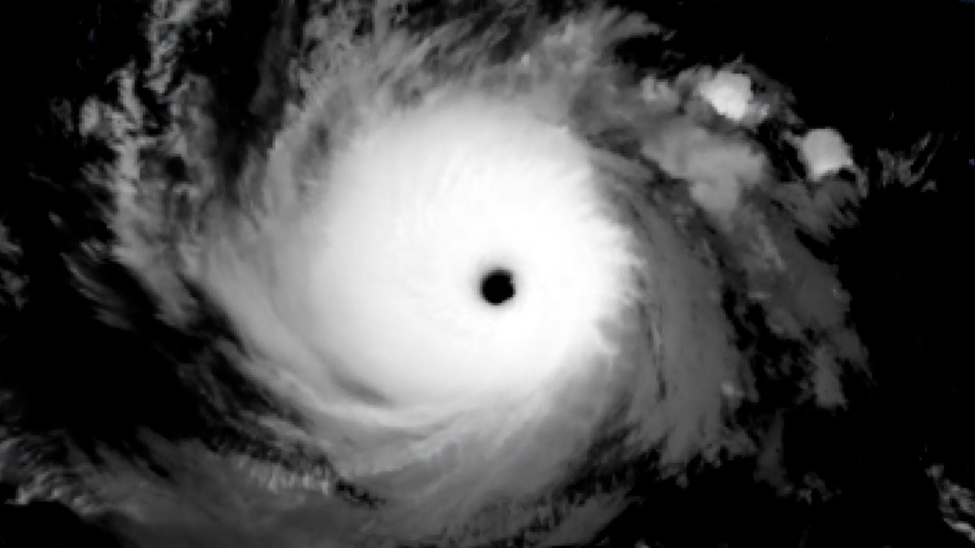 Hurricane Central - The Weather Channel | weather.com
