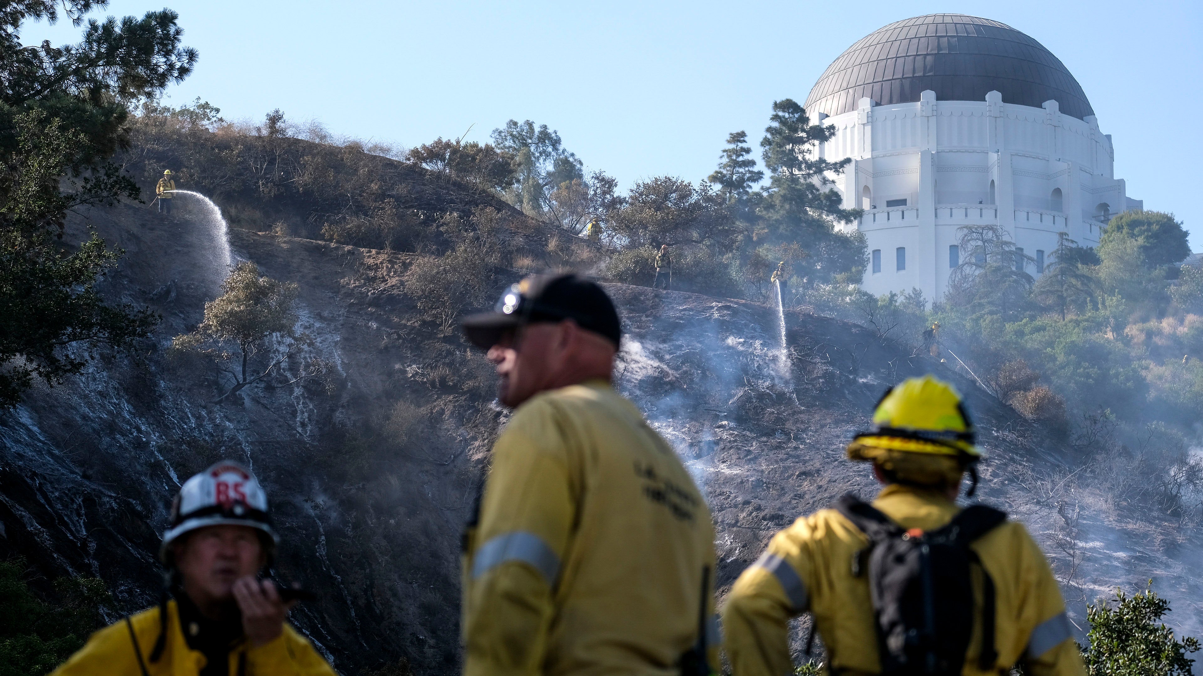 Photos Show Just How Close Los Angeles Brush Fire Was to Griffith ...