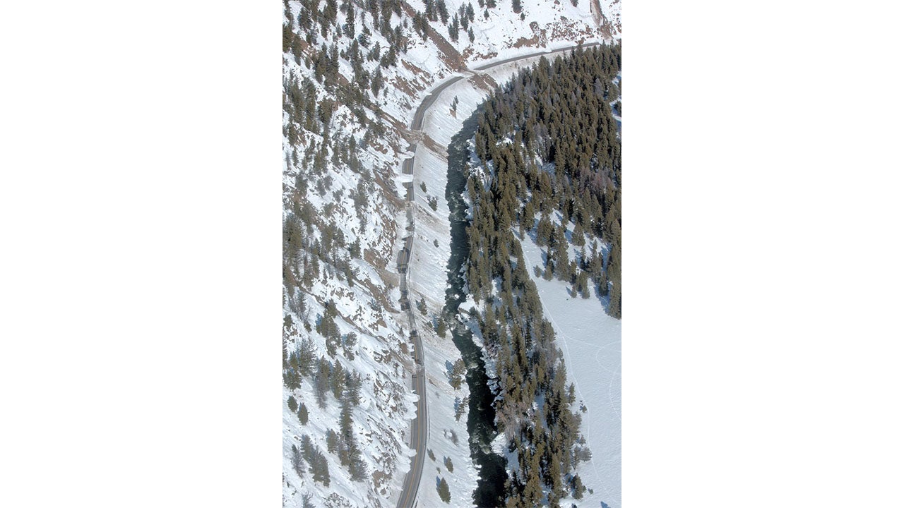 Rare Avalanche Barrage in Idaho Shuts Down Highways, Trapping Residents ...