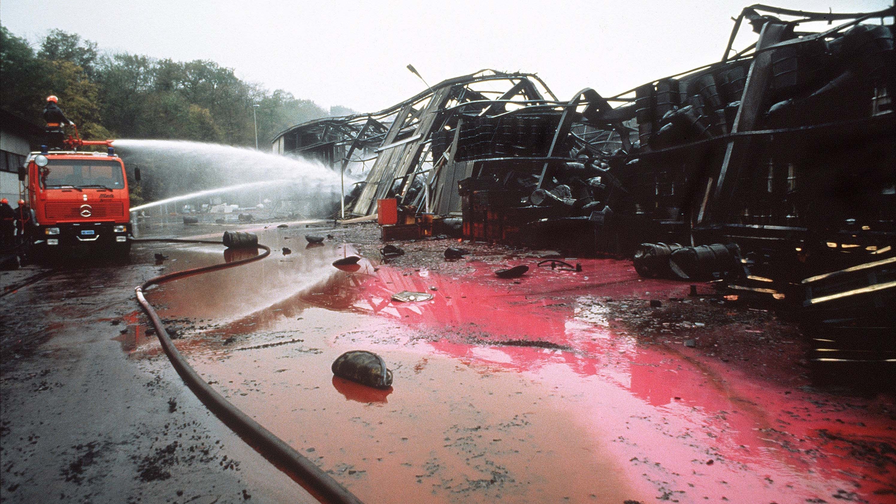 Sandoz-Chemieunfall: Wie der Rhein 1986 zur Kloake wurde | Weather.com