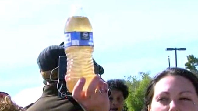 Michigan Governor Declares State of Emergency Over Flint's Toxic Tap ...