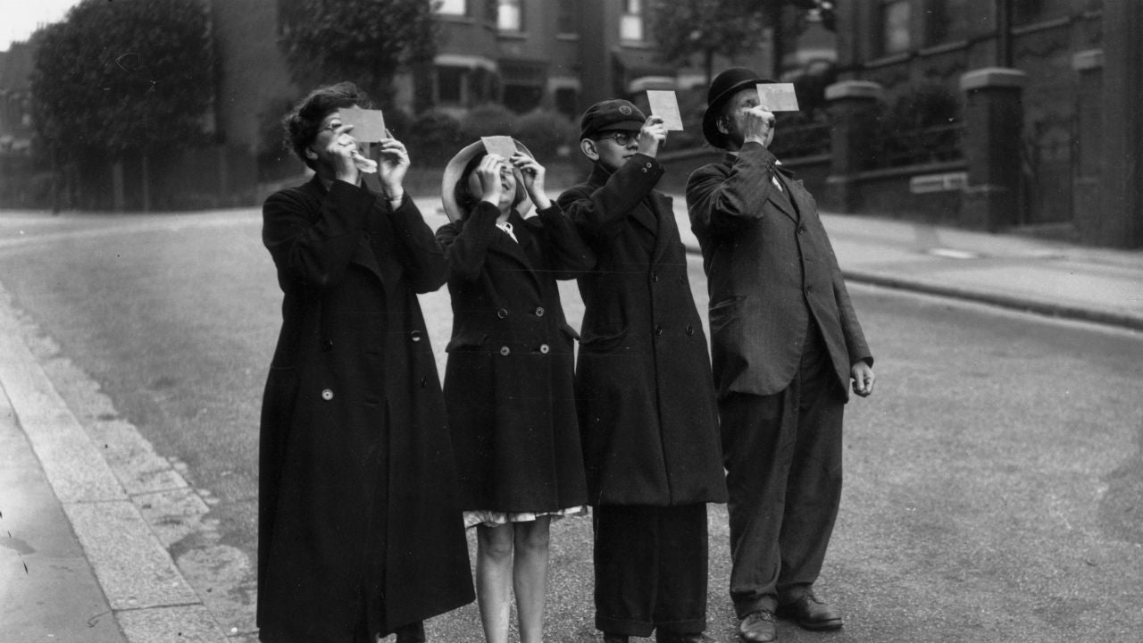 Vintage Solar Eclipse Photos Show How We Used to View the Event | The ...
