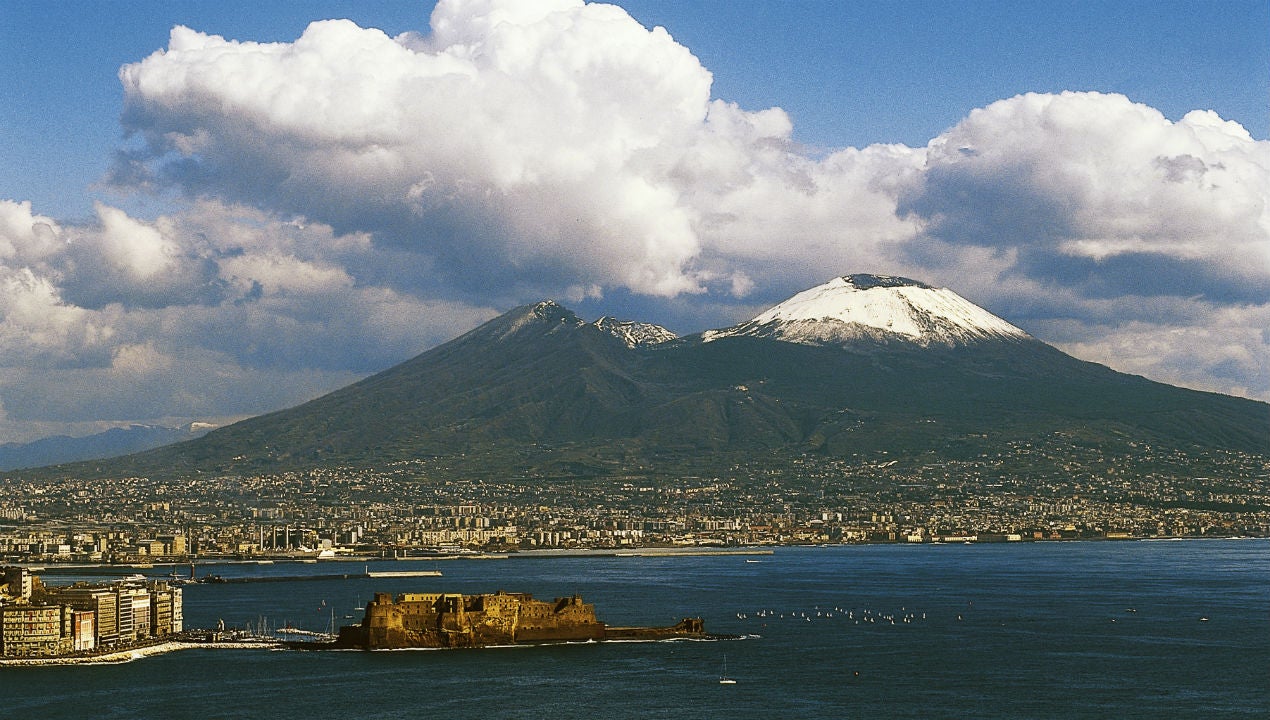 Italian Supervolcano Under Naples Is Waking Up; Poses Possible Threat ...