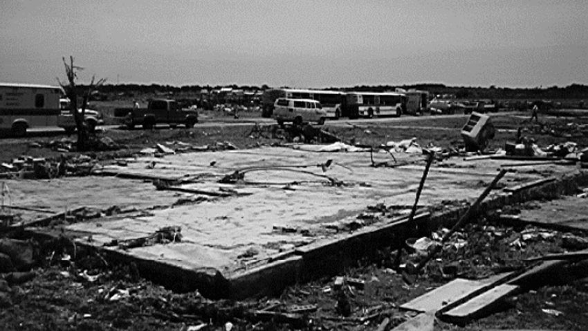 On This Date: Violent F5 Tornado With A Strange Path Devastates Jarrell ...