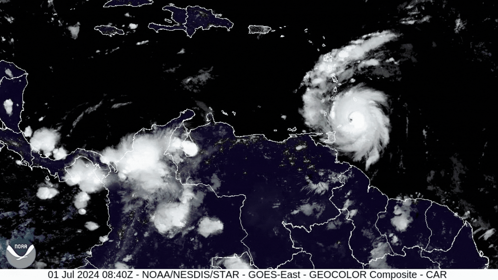 Hurricane Beryl Slams Windward Islands | Weather.com