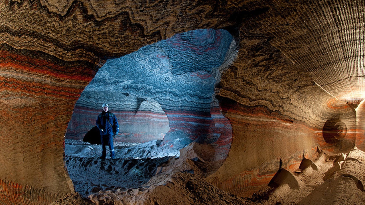 A Peek Inside Russia's Psychedelic Salt Mine (PHOTOS) | The Weather ...