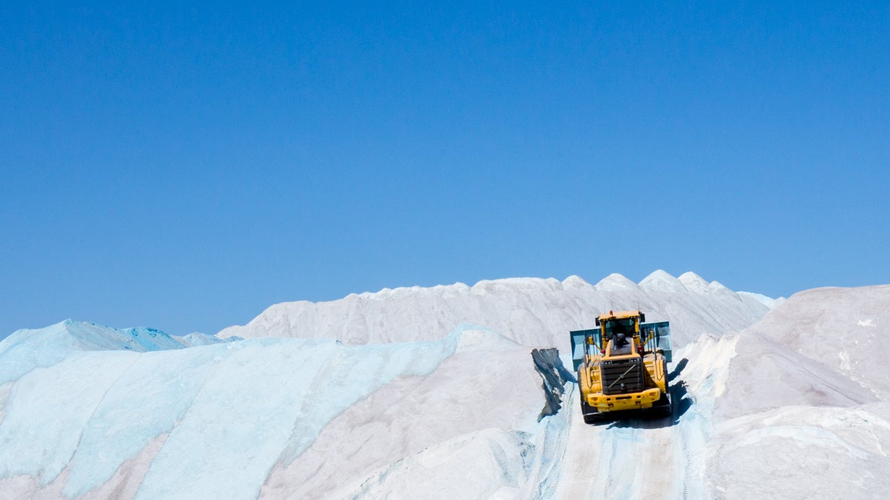 A Peek Inside Russia's Psychedelic Salt Mine (PHOTOS) | The Weather ...