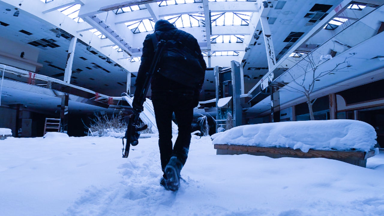Photographer Captures Four Seasons of an Abandoned Mall (PHOTOS) | The ...
