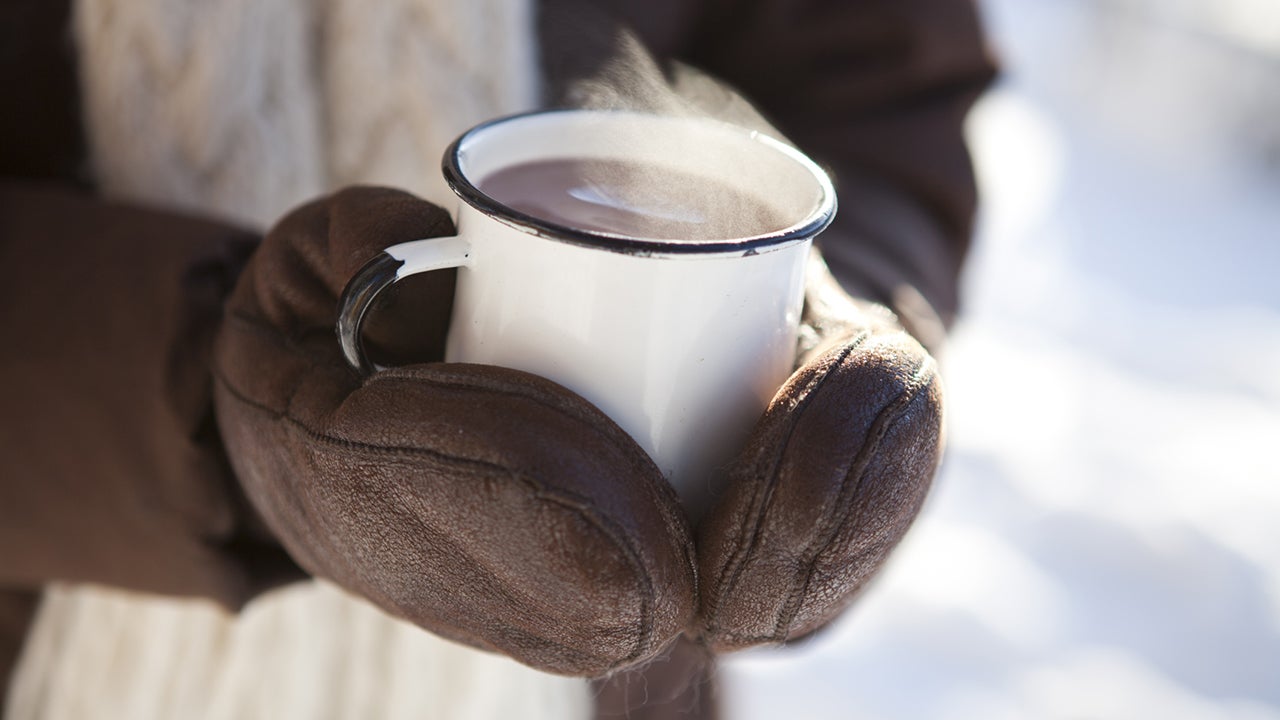 9 Reasons Your Hands Always Feel Cold | The Weather Channel