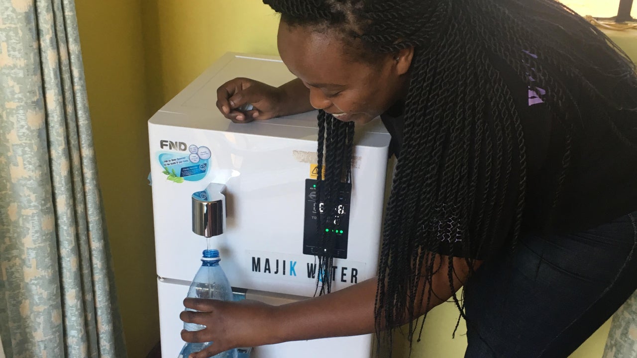 The Women Behind an Innovative Water Crisis Solution That Sucks up ...