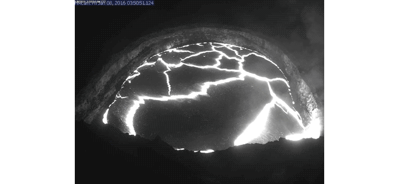 Dramatic Kilauea Volcano Explosion Caught on Camera | The Weather Channel
