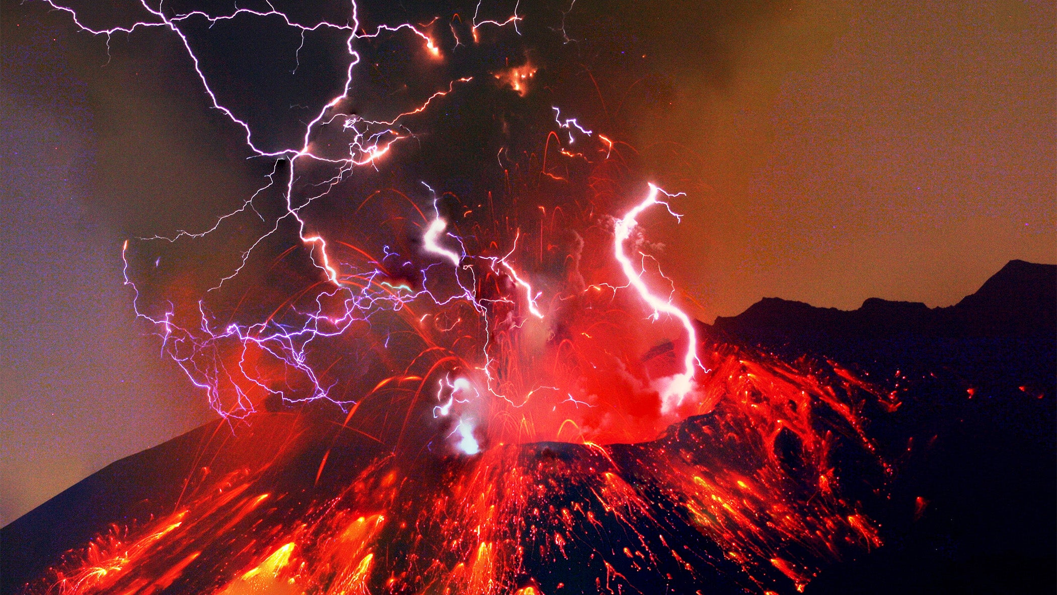 Weather Words: ‘Volcanic Lightning’ | Weather.com
