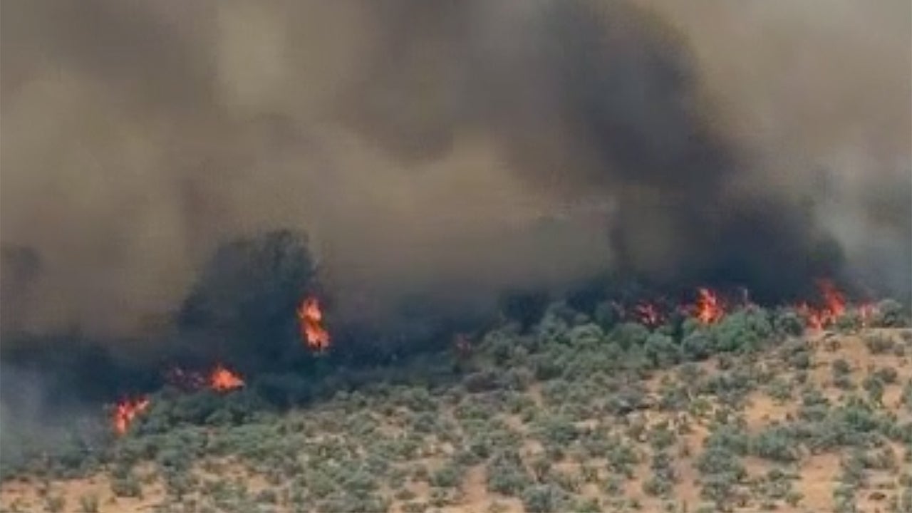 25 Washington Homes Ordered to Evacuate as State's 1st Major Wildfire ...