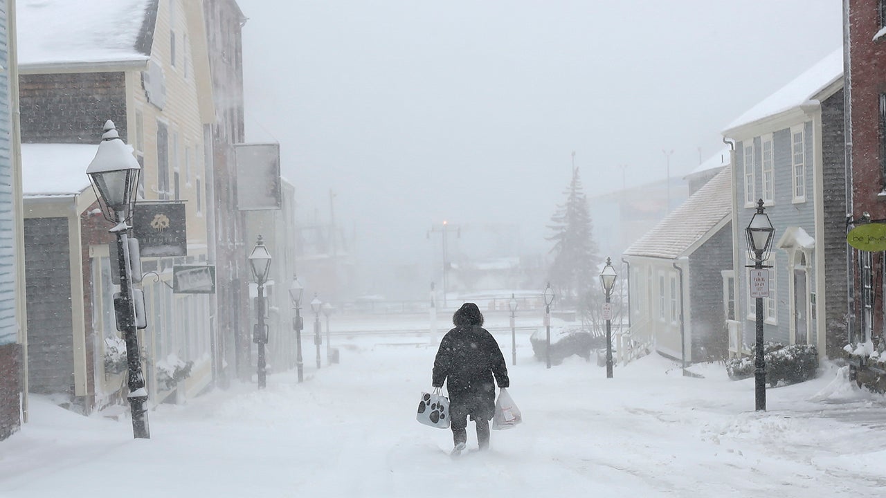 Winter Storm Mars Floods Massachusetts Coastline; I-95 Closed by ...